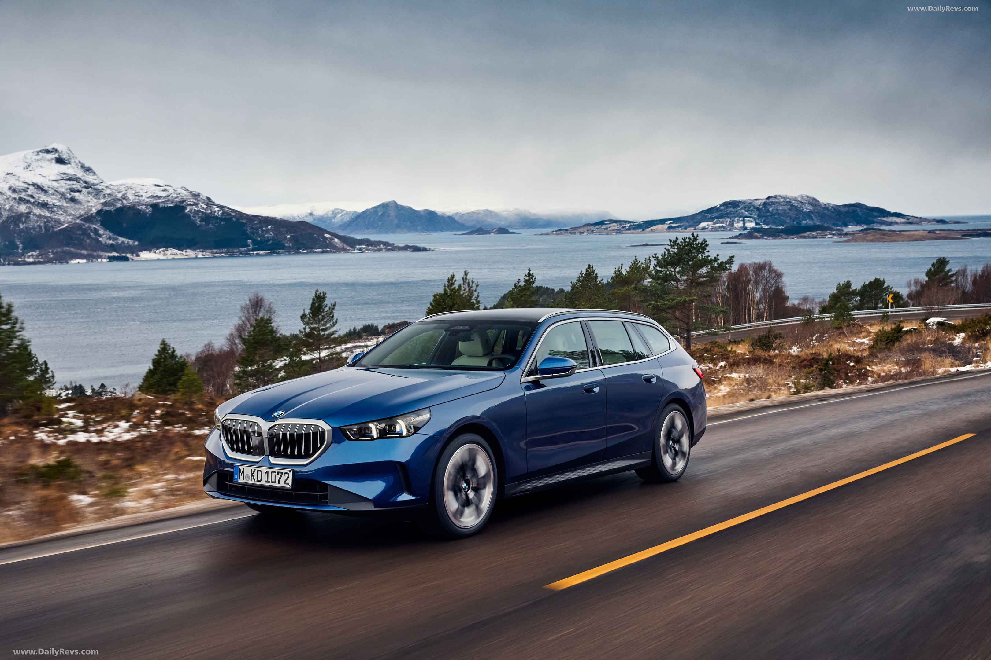 2025 BMW 520d xDrive Touring G61 - Stunning HD Photos, Videos, Specs, Features & Price - DailyRevs