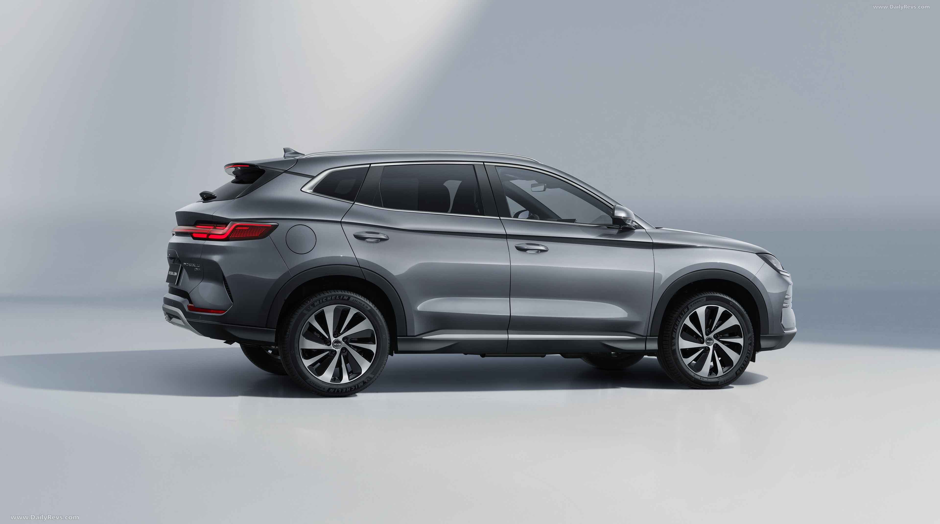 2025 BYD Seal U DM-i - Stunning HD Photos, Videos, Specs, Features ...