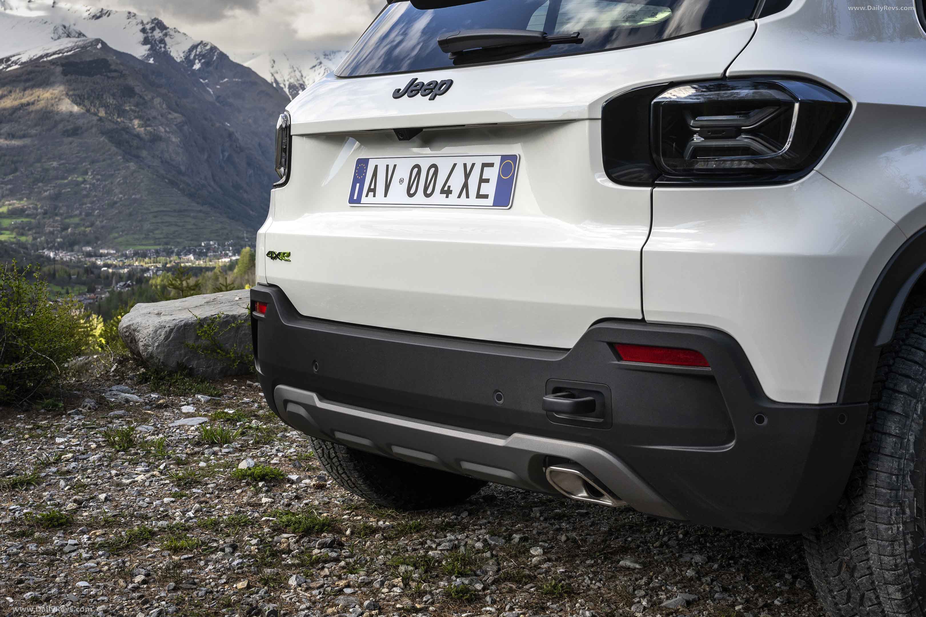 2025 Jeep Avenger 4xe - Stunning HD Photos, Videos, Specs, Features ...