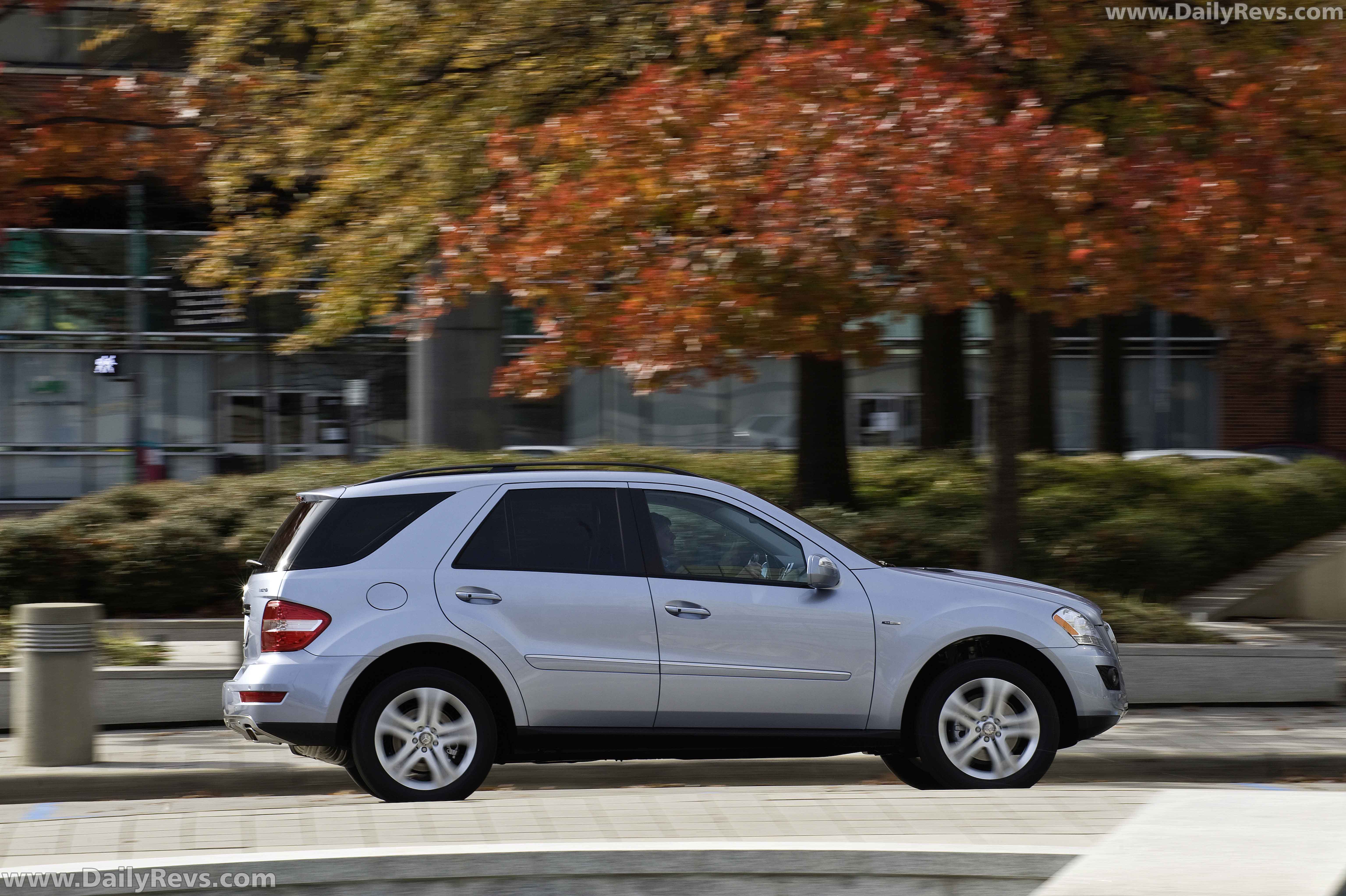 2010 Mercedes-Benz ML450 Hybrid - Stunning HD Photos, Videos, Specs ...