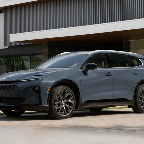 2025 Toyota Crown Signia Limited Storm Cloud - Stunning HD Photos ...